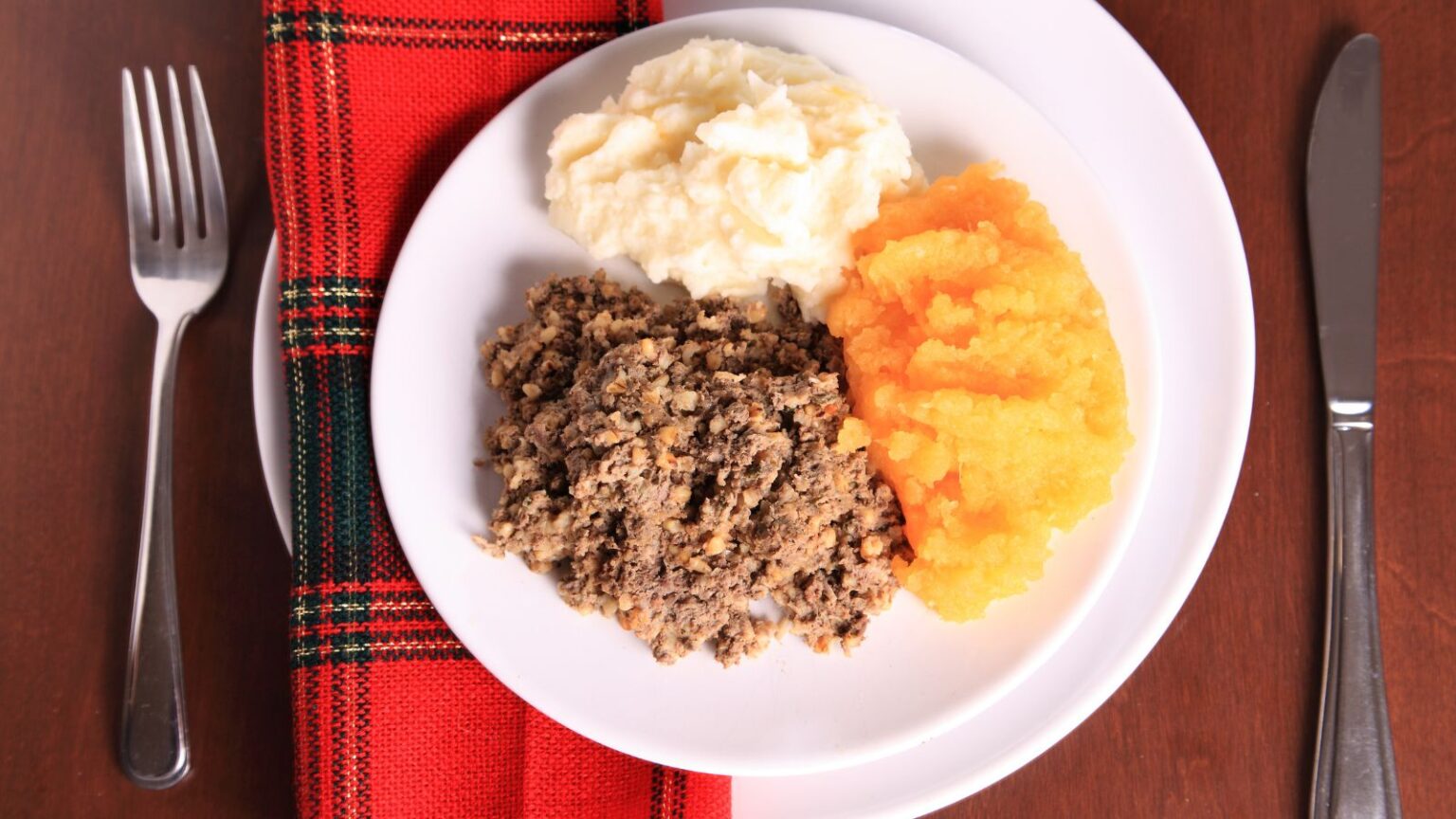 What to Eat in Scotland: 19 Scottish Foods You need to try - Dope AF