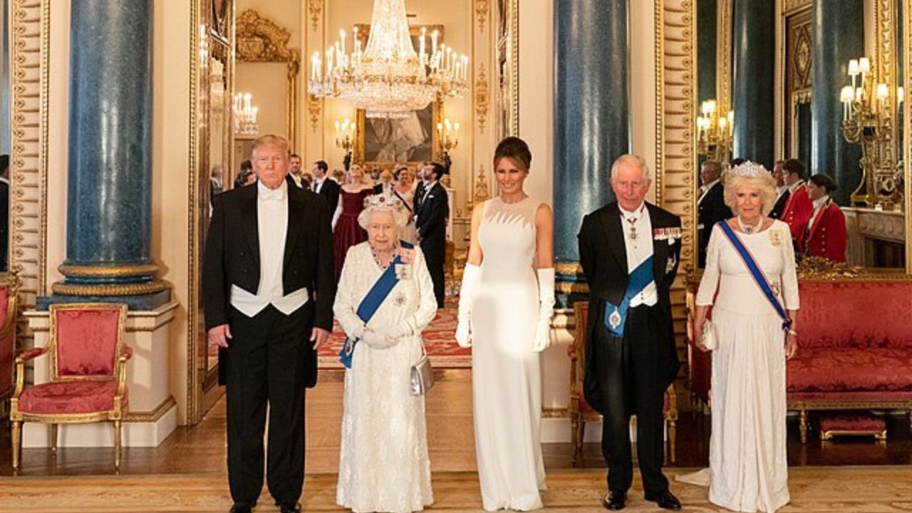 Restaurant Dress Codes 101: How to Nail Your Outfit Every Time - Dope AF